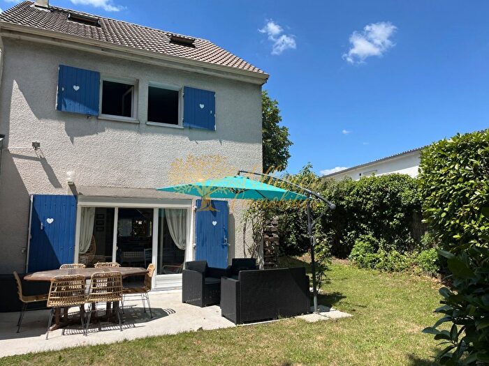 Maison à vendre - Pontault-Combault, Centre commercial - 7 pièces - 5 chambres