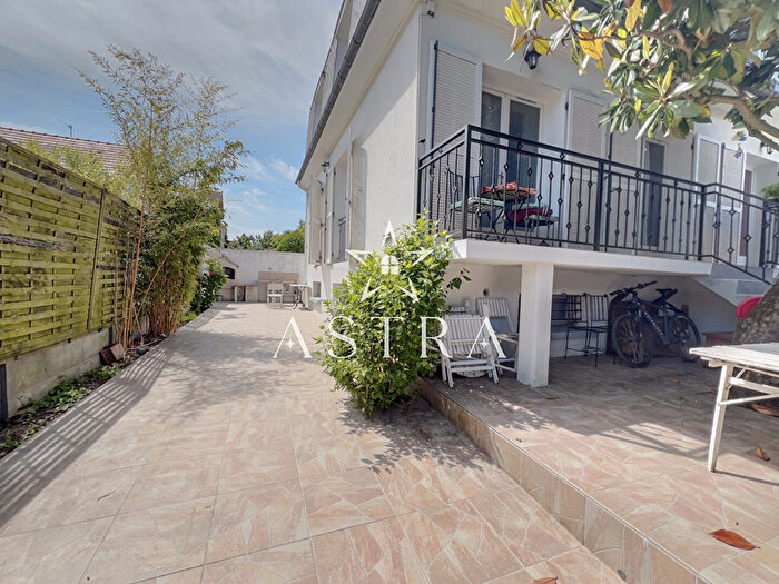 Maison 7 pièces à vendre à Antony, Croix de Berny