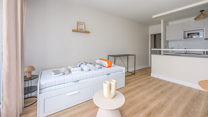Appartement 1 pièce à Paris 15ème, Georges Brassens, à louer