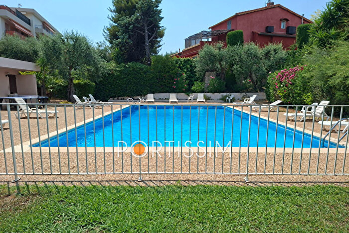 Cagnes-sur-Mer, Les Bréguières : Appartement 3 pièces à vendre