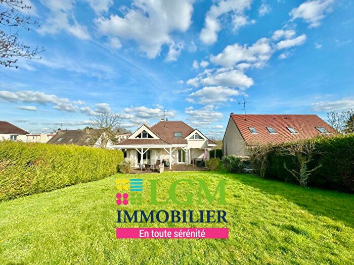 Maison à vendre - Saint-Brice-sous-Forêt, Centre-ville, Clos - 5 pièces - 4 chambres