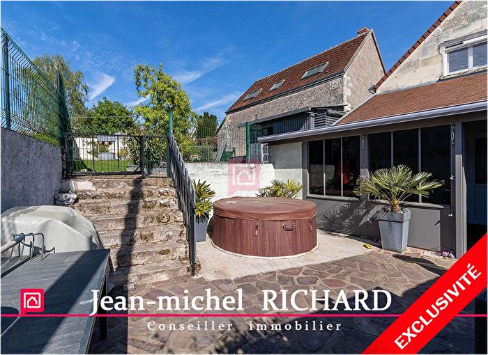 Noyers-sur-Cher : Maison 8 pièces à vendre