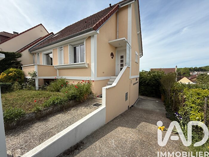Maison 6 pièces à vendre - Montigny-lès-Cormeilles, Village