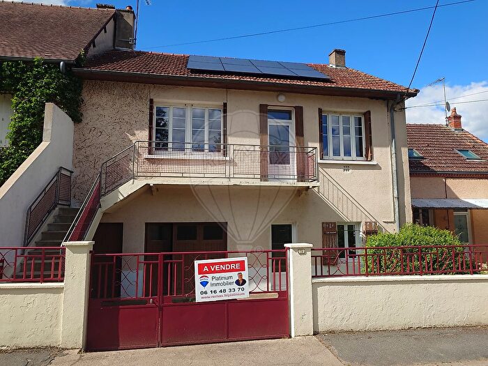 Luzy - Maison 3 pièces à vendre