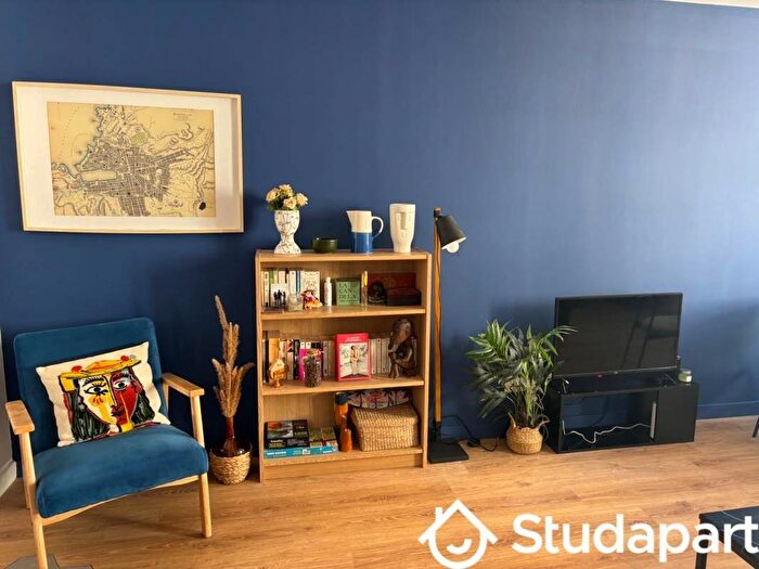 Appartement à louer - Noailles, Marseille er arrondissement - 2 pièces - 1 chambre