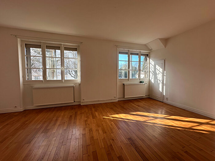 Maison à louer - Dijon, Les Gènois - 6 pièces - 5 chambres