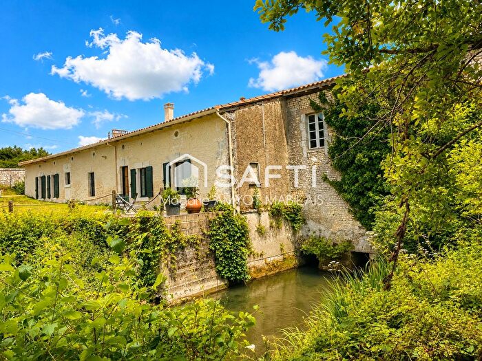 Challignac - Maison 6 pièces à vendre