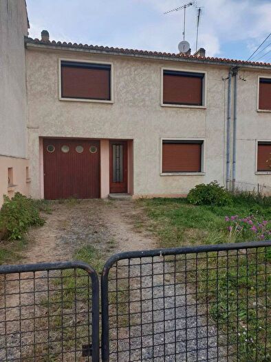 Centre et Est, Gond-Pontouvre : Maison 4 pièces à louer