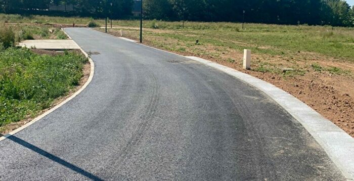 Maison à vendre - Saint-Clair-sur-les-Monts - 4 pièces - 3 chambres