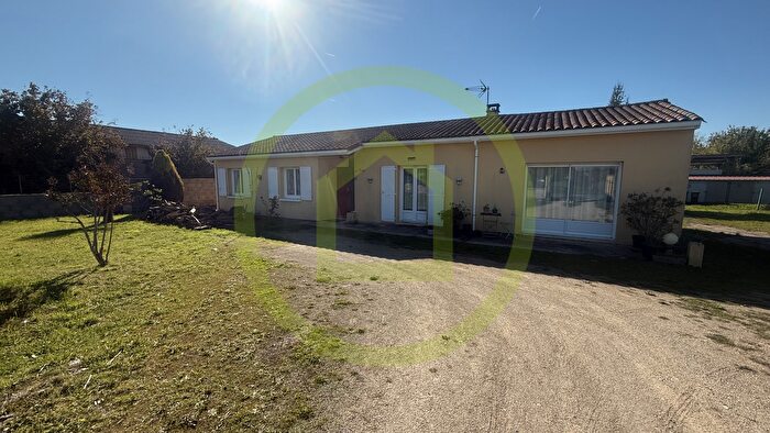 Maison à vendre - Asnières-sur-Nouère - 4 pièces - 3 chambres