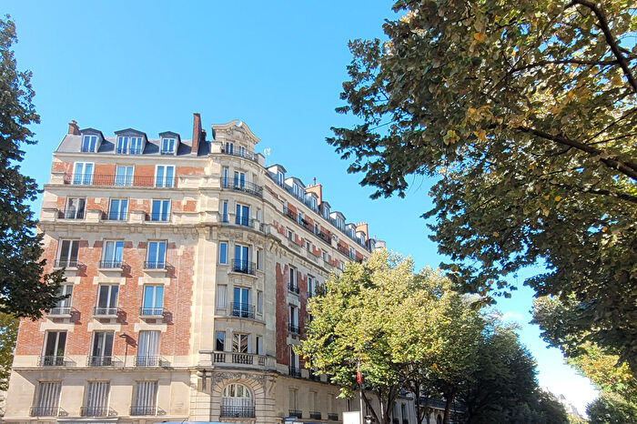 Appartement à vendre - Paris e , Belleville, Saint-Maur - 7 pièces - 5 chambres