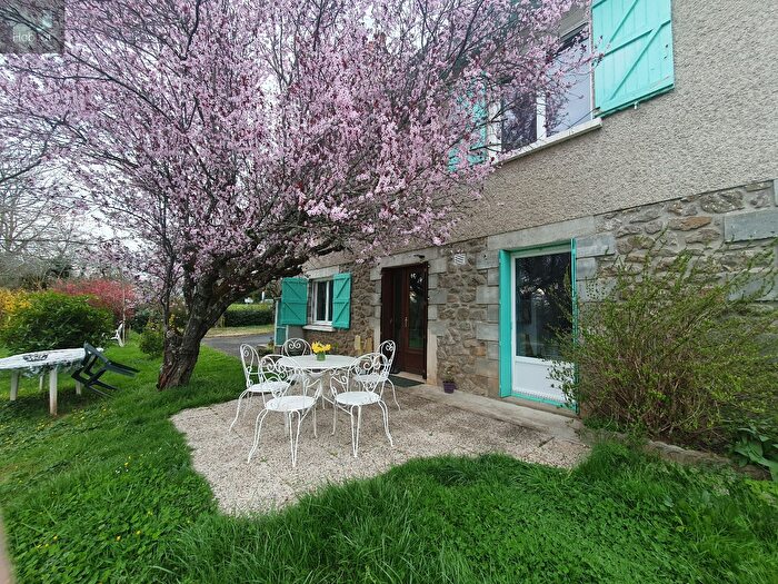 Maison à vendre - Saint-Étienne-de-Maurs - 7 pièces - 4 chambres