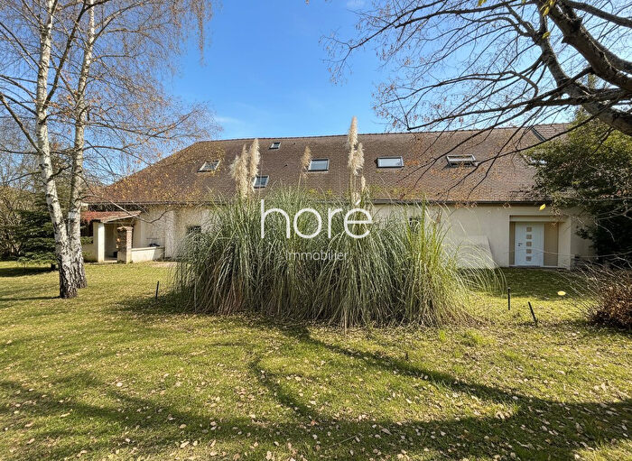 Maison à vendre - La Celle-Saint-Cyr - 8 pièces - 6 chambres