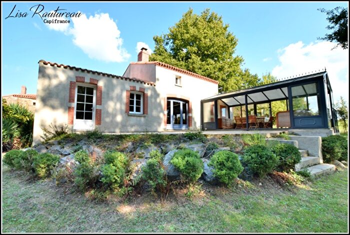 Maison à vendre - Chavagnes-en-Paillers - 4 pièces - 3 chambres