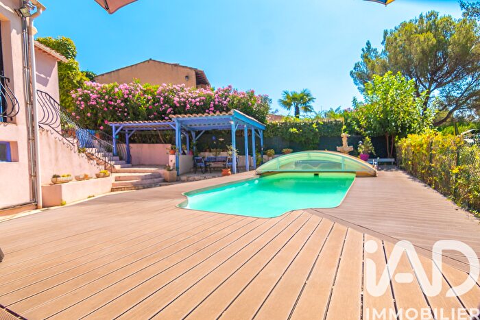 Maison à vendre - Roquebrune-sur-Argens, La Bouverie - 6 pièces - 5 chambres