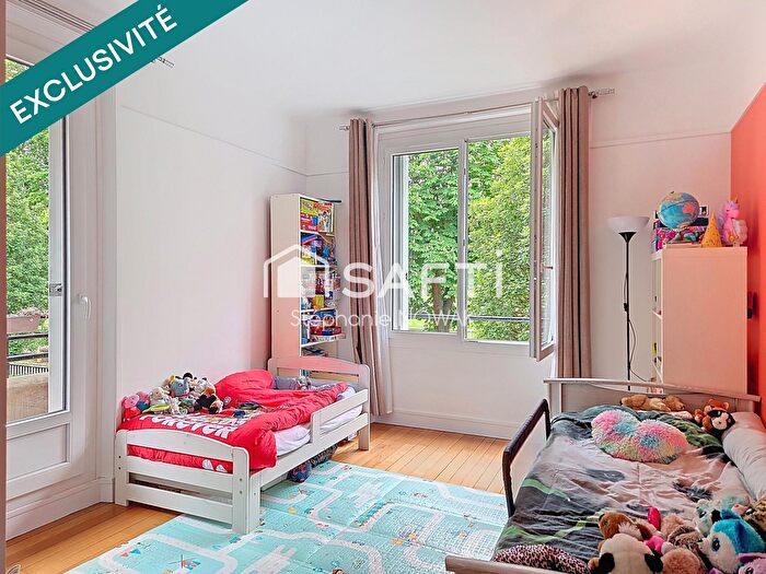 Suresnes, Cité Jardins - Appartement 3 pièces à vendre