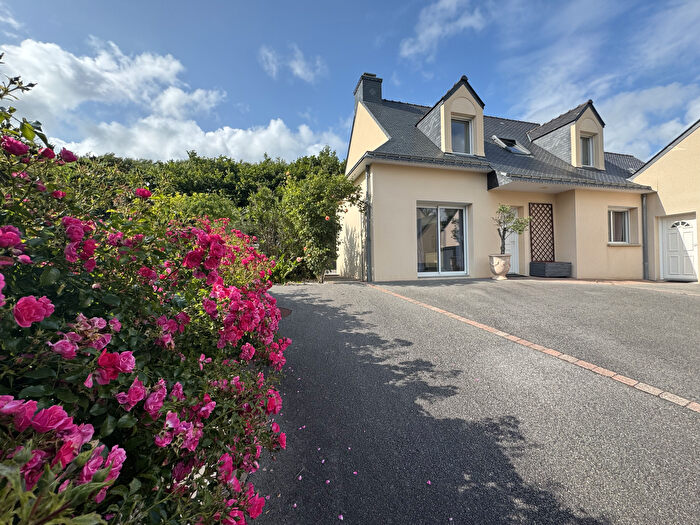 Maison 8 pièces à Pluneret, à vendre