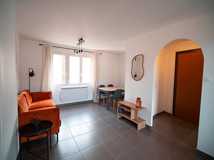 Appartement 3 pièces à Grenoble, Berriat, à louer