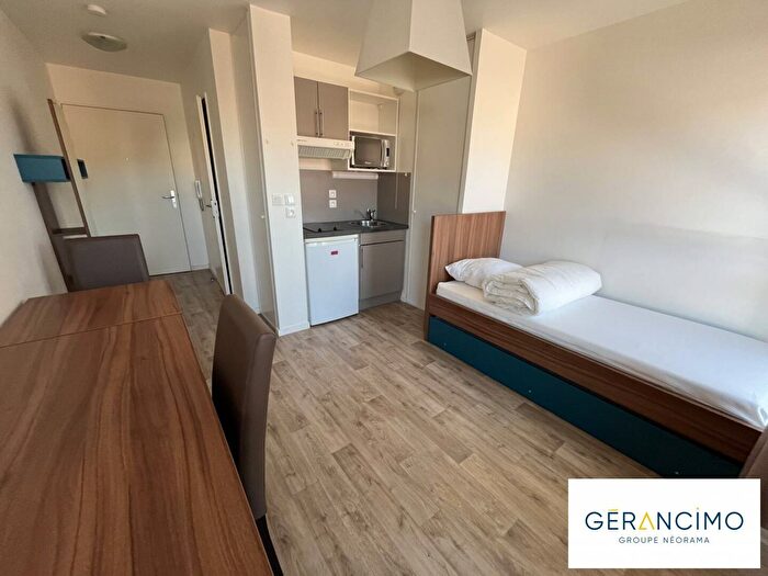 Sainte Anne-Faubourg, Amiens : Appartement 1 pièce à louer