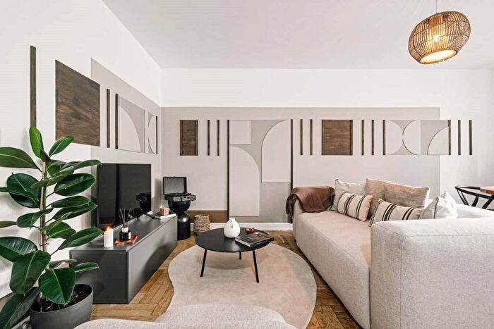 Appartement à louer - Nation-Alexandre Dumas, Paris ème arrondissement - 2 pièces - 2 chambres