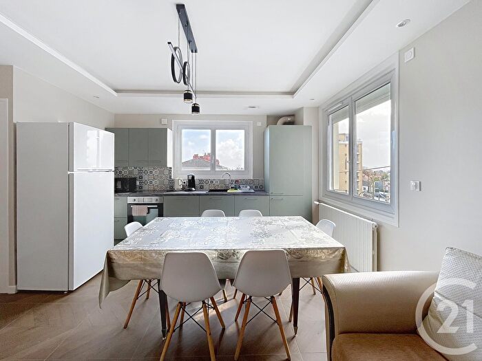 Appartement à louer - Nantes, Eraudière, La Marrière, Rond-point de Paris - 5 pièces - 4 chambres