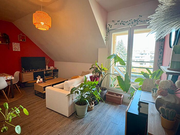 Appartement à louer - Longjumeau, Gare, Marché - 2 pièces - 1 chambre