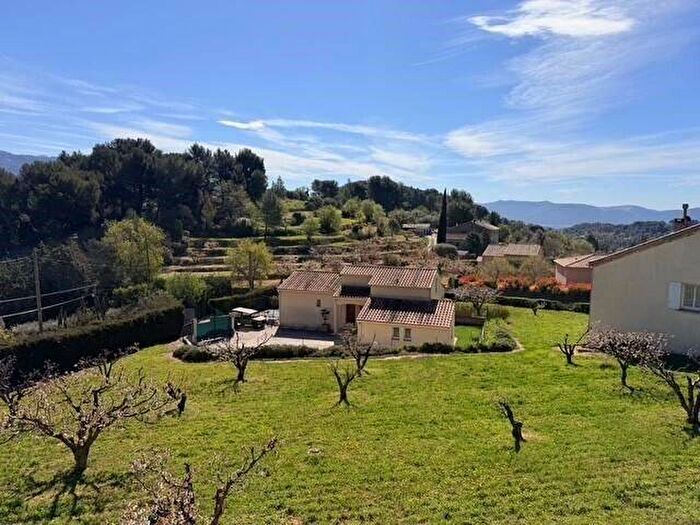 Appartement à louer - Lascours, Roquevaire - 5 pièces - 4 chambres