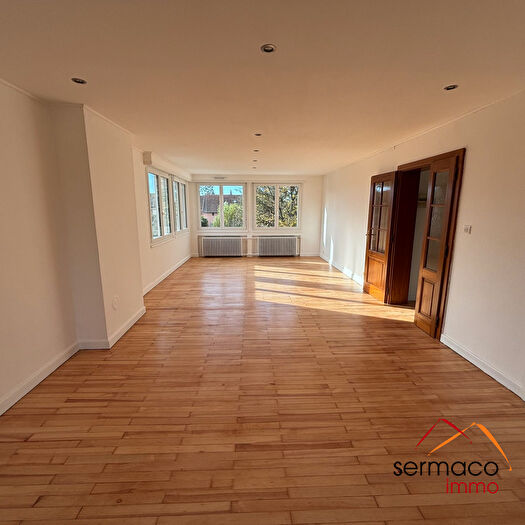 Appartement à louer - Sarreguemines - 4 pièces - 3 chambres