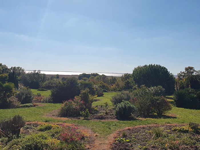 Maison à vendre - Chenac-Saint-Seurin-dUzet - 5 pièces - 3 chambres