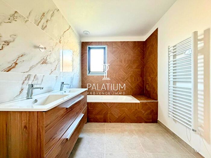 Maison à vendre - Salon-de-Provence - 4 pièces - 3 chambres
