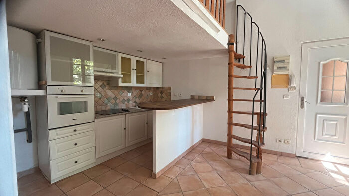 Brignoles, Centre-ville, Vieille ville : Appartement 2 pièces à vendre