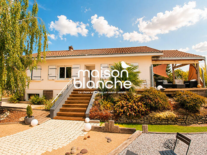 Maison 5 pièces à Airvault, à vendre