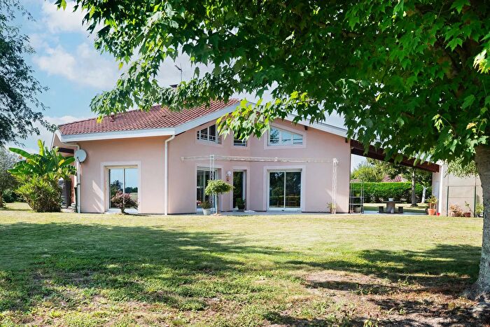 Hagetmau - Maison 7 pièces à vendre