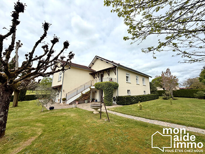 Maison 5 pièces à vendre - Saint-Saud-Lacoussière