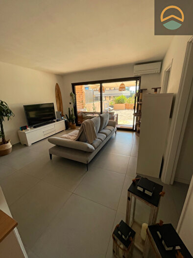 Appartement à vendre - Hyères, Centre-ville - 2 pièces - 1 chambre