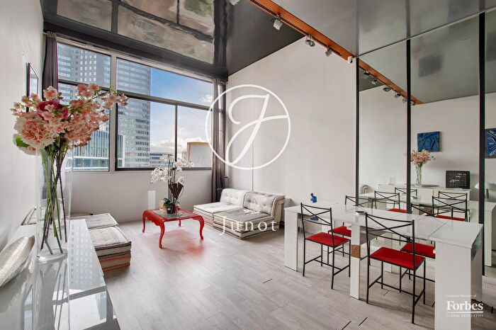 Courbevoie - Appartement 5 pièces à vendre