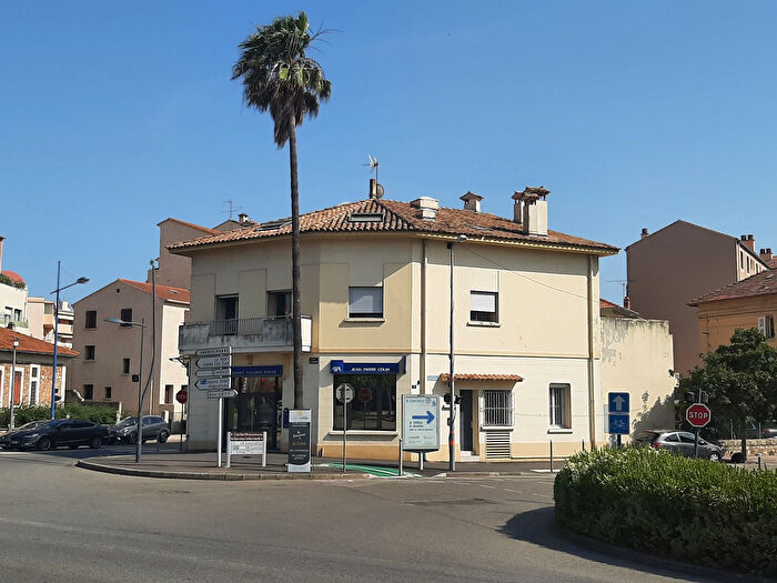 Maison 12 pièces à Hyères, Gare, Godillot, à vendre