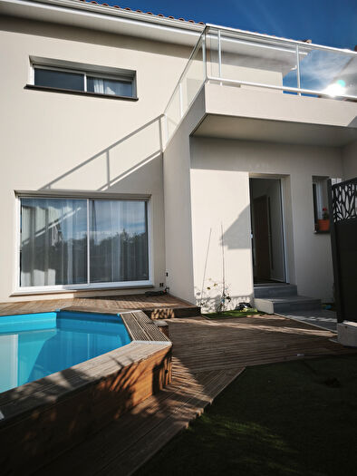 Maison à louer - Claira - 4 pièces - 3 chambres