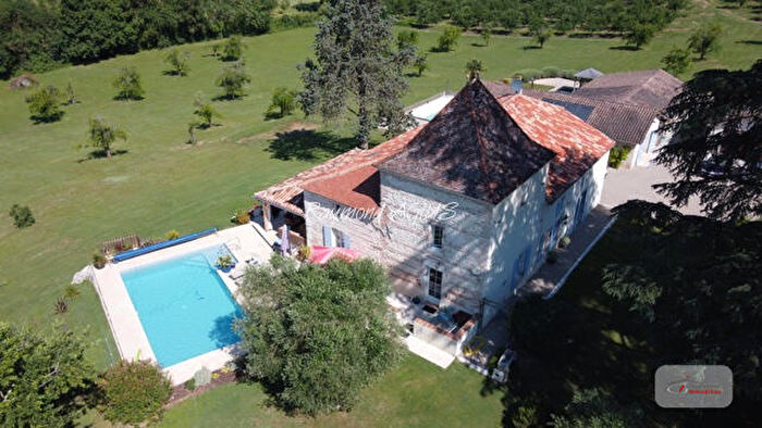 Maison à vendre - Castelmoron-sur-Lot - 16 pièces - 10 chambres