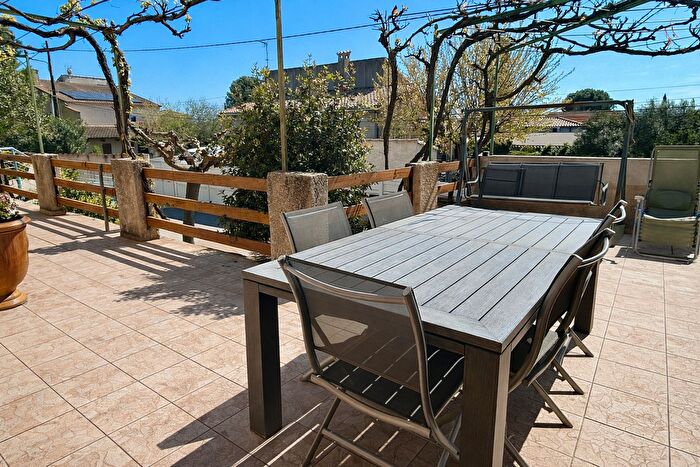 Maison à vendre - Vias, Ville - 7 pièces - 4 chambres