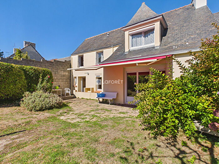 Maison 8 pièces à vendre à Plonéour-Lanvern