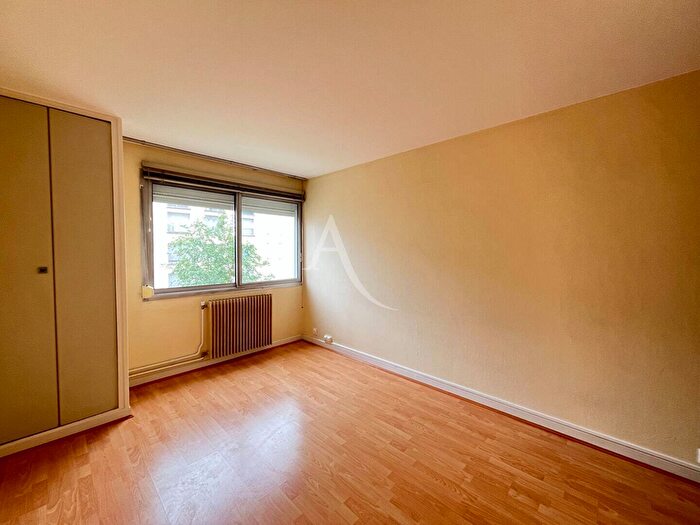 Appartement à louer - Bois dAmour-Porte de Paris-Courlancy, Reims - 1 pièce