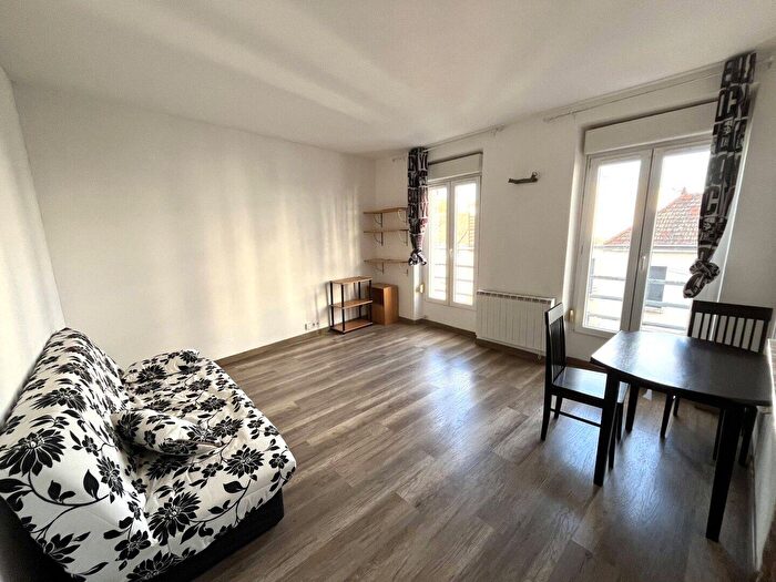 Appartement à louer - Juillet Zola, Alfortville - 1 pièce