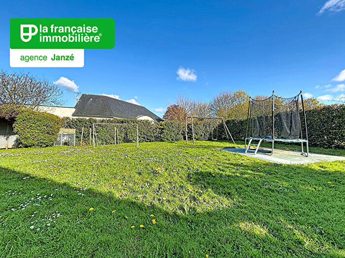 Maison 6 pièces à Martigné-Ferchaud, à louer