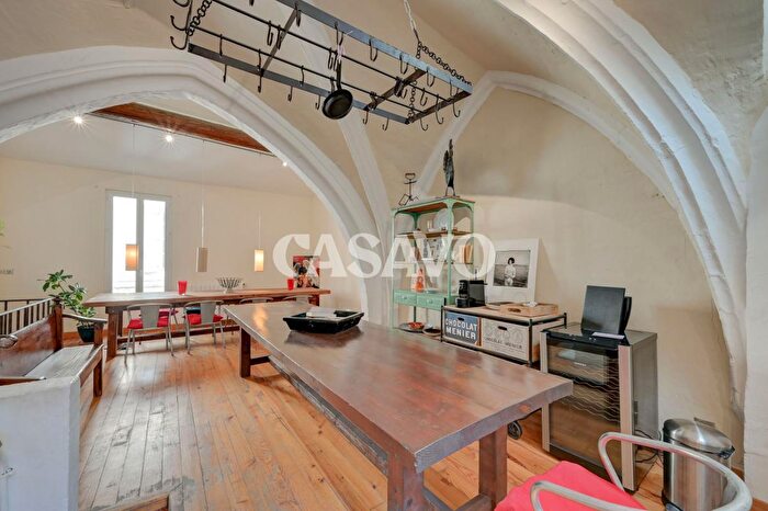 Maison à vendre - Arles, Centre-ville - 6 pièces - 4 chambres