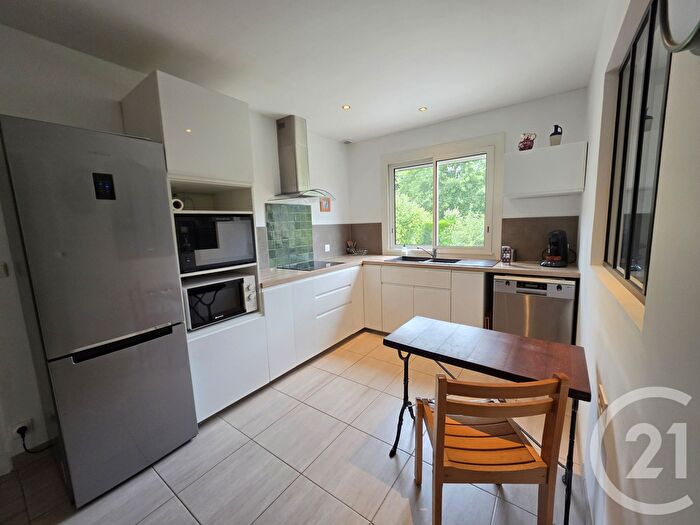 Maison 5 pièces à Escala, à vendre