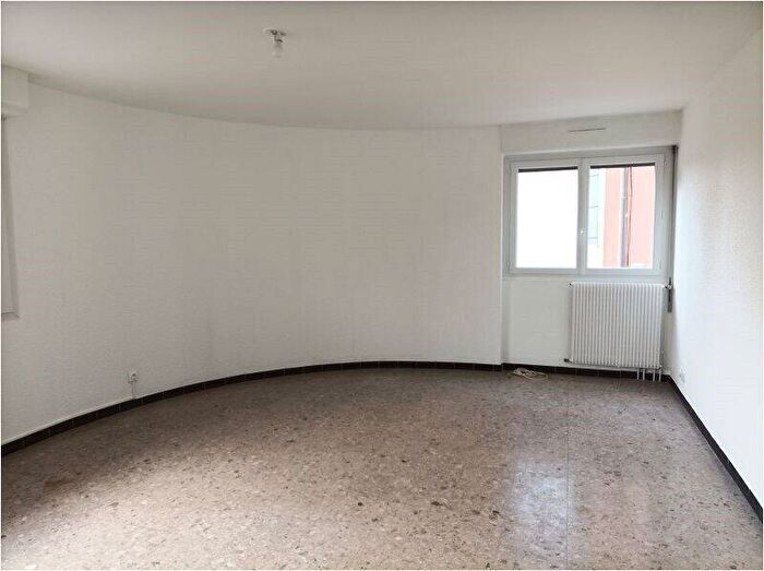 Appartement à louer - Centre Ville-Stalingrad, Alès - 3 pièces - 2 chambres