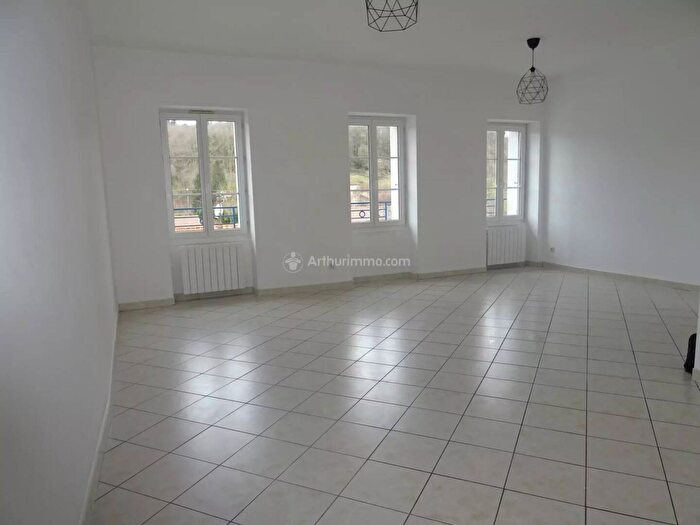 Appartement à louer - Châtonnay - 4 pièces - 3 chambres