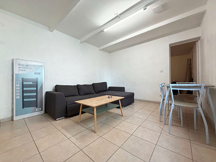 Maison à vendre - Marseille e , Saint-Louis - 2 pièces - 1 chambre