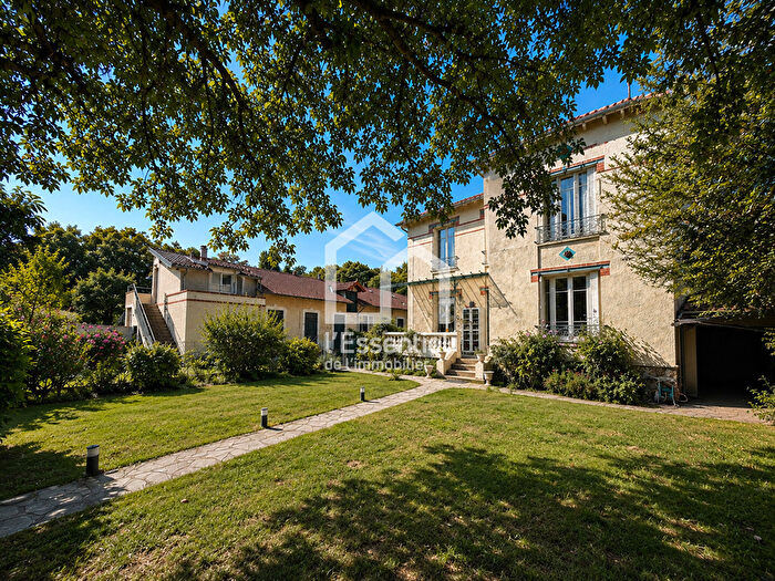 Maison 8 pièces à Maisons-Laffitte, Est, à vendre